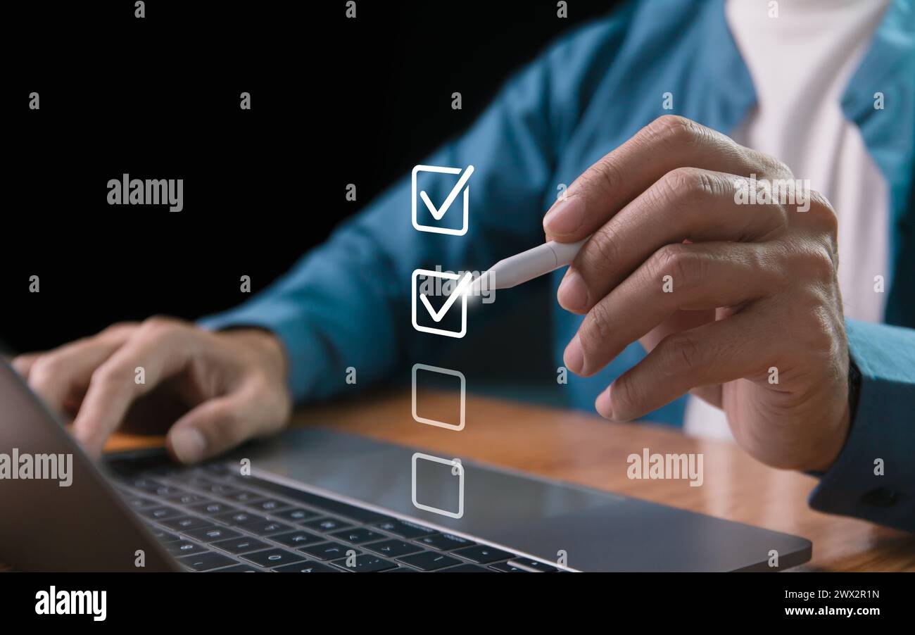 Digital Checklists for efficient business management, Businessman ...