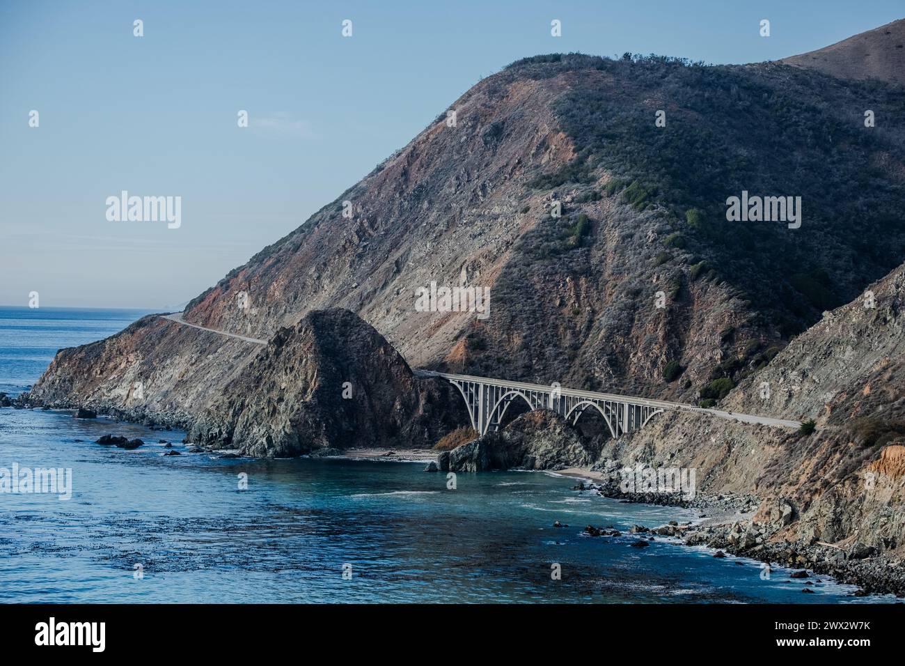 Big Sur's iconic Bixby Bridge, Highway 1, Big Sur, California, USA ...