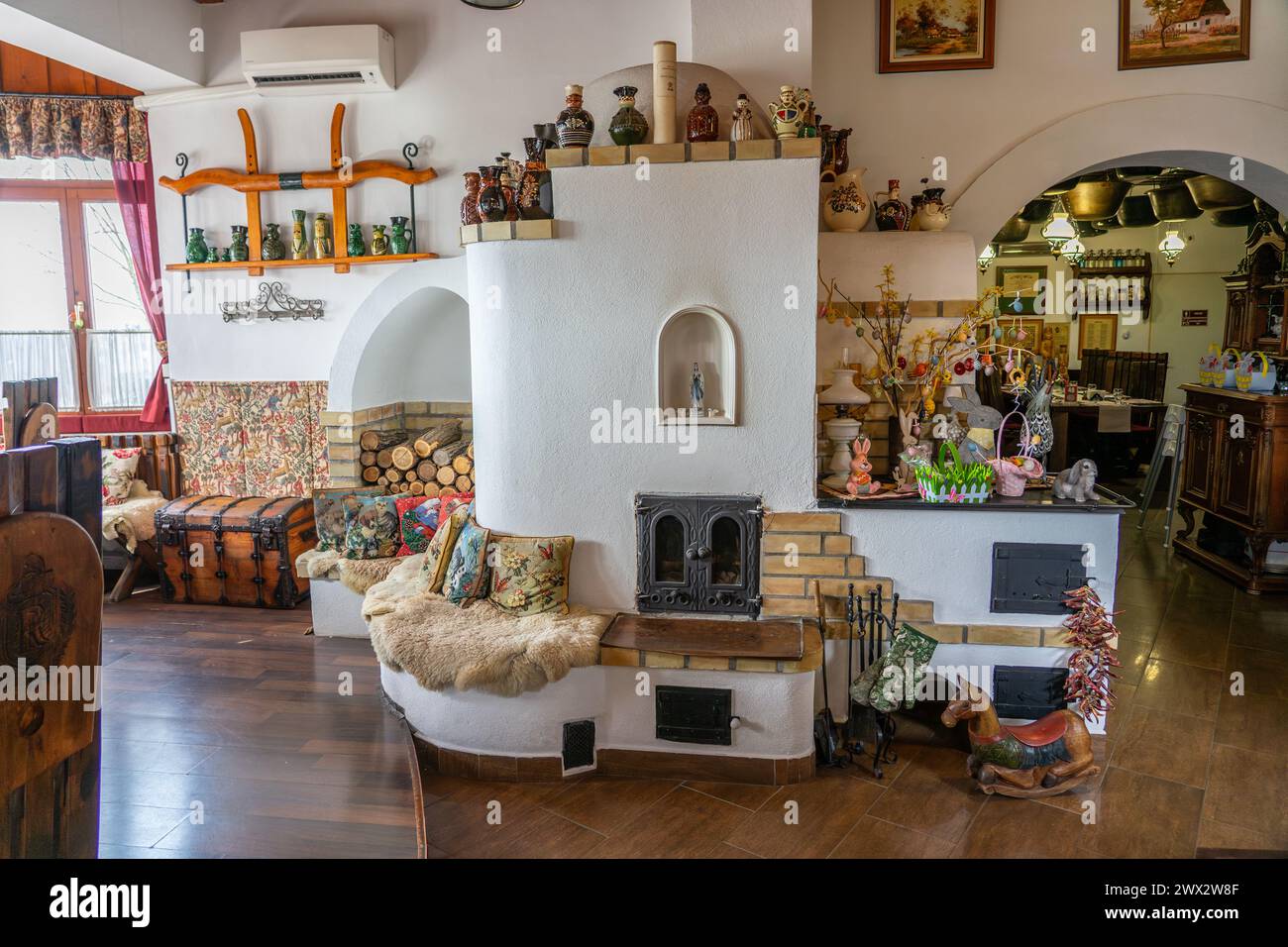 Tscharda hi-res stock photography and images - Alamy