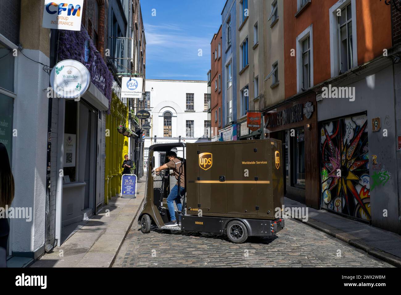 E assist vehicle hi-res stock photography and images - Alamy