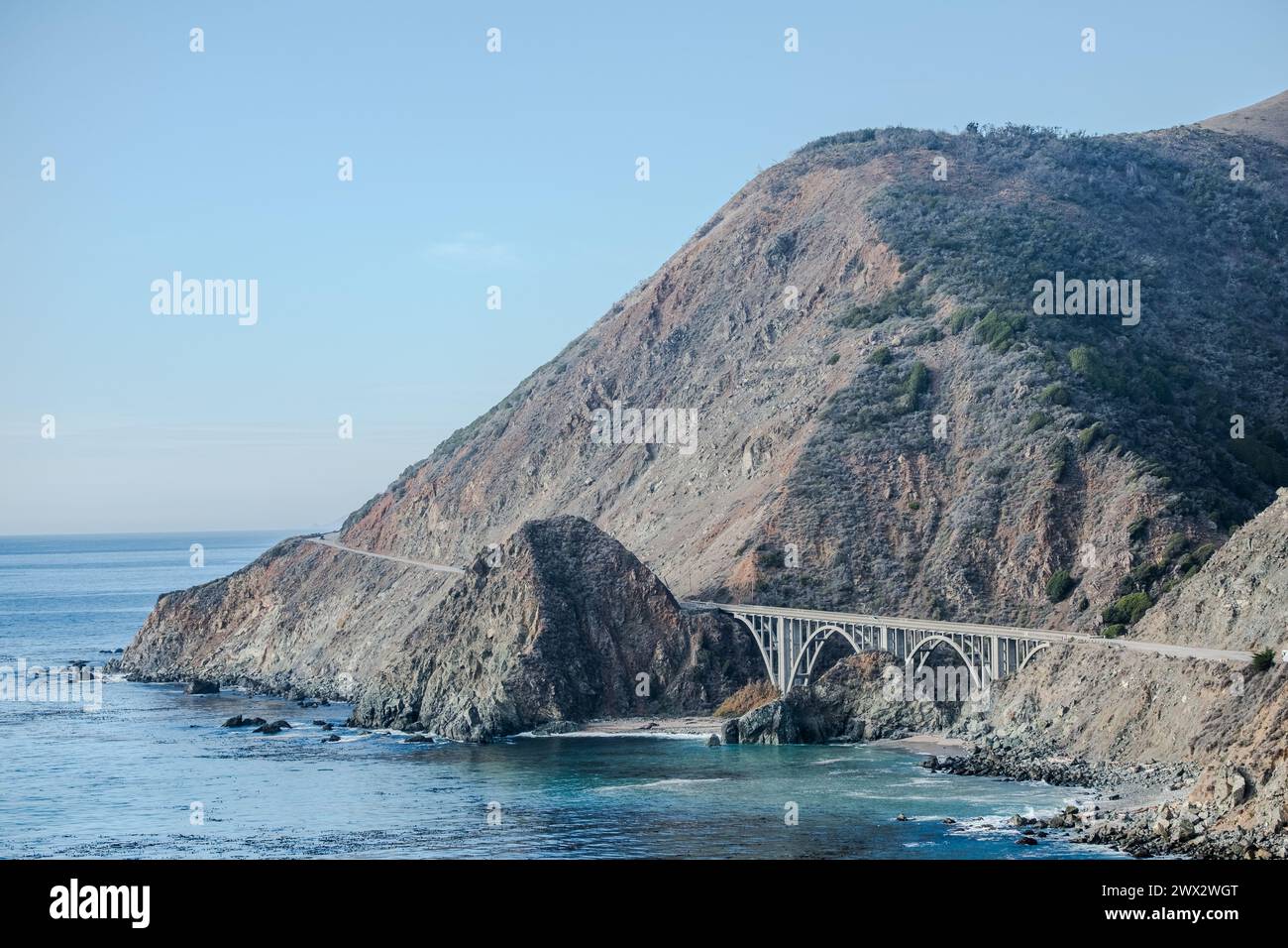 Big Sur's iconic Bixby Bridge, Highway 1, Big Sur, California, USA ...