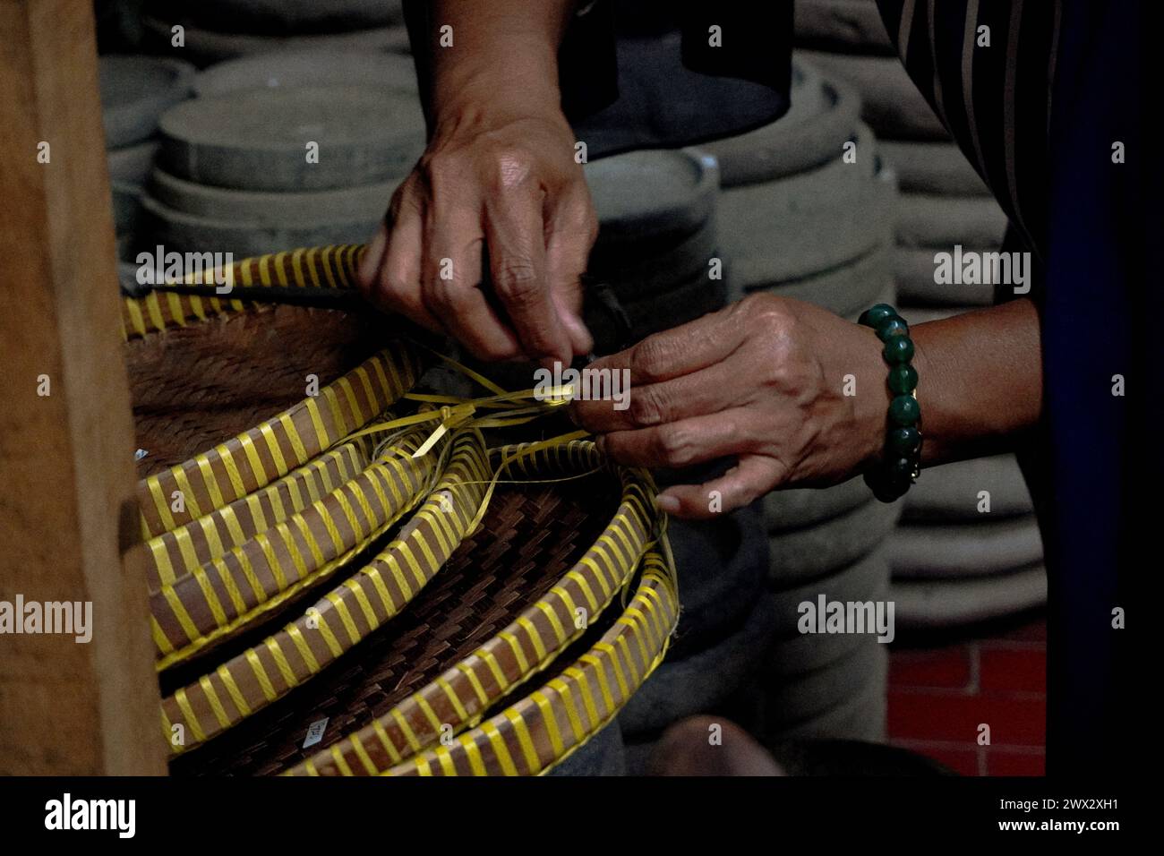 Traditional rope work hi-res stock photography and images - Alamy