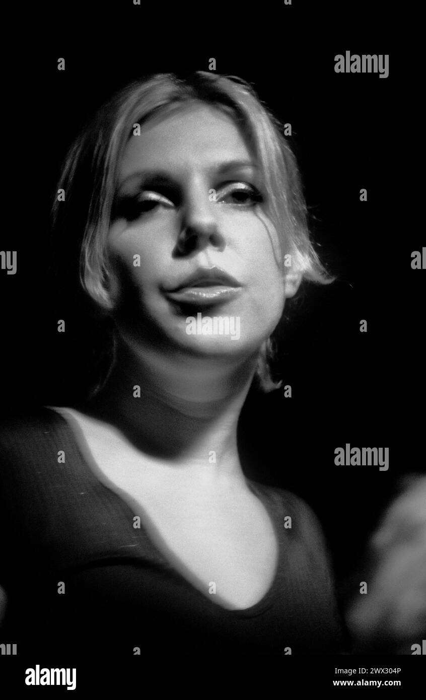 TANYA DONELLY, BELLY, 1995: Tanya Donelly of Belly playing live at ...