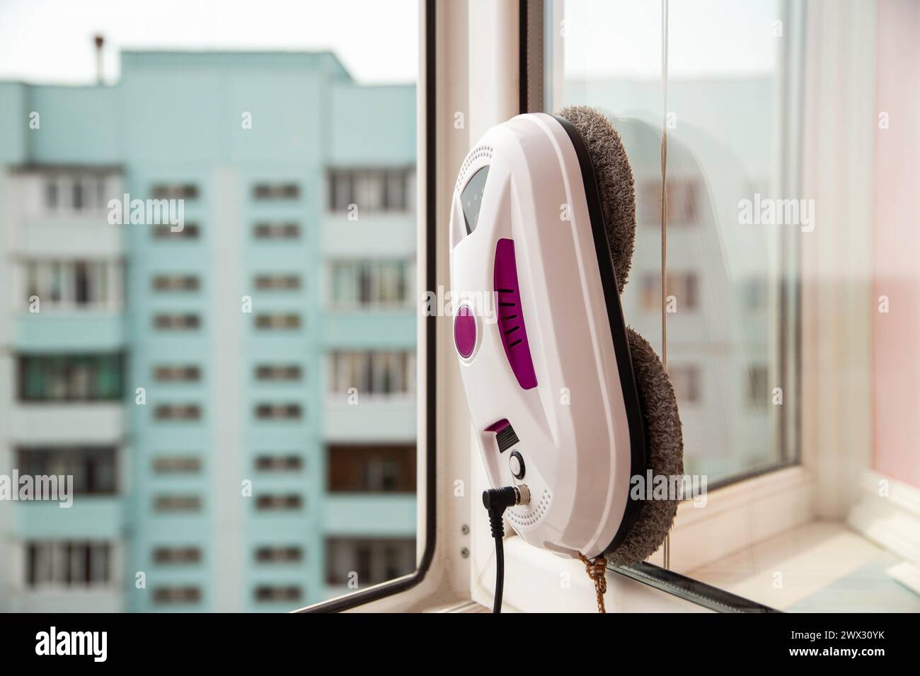 Robot on the balcony hi-res stock photography and images - Alamy