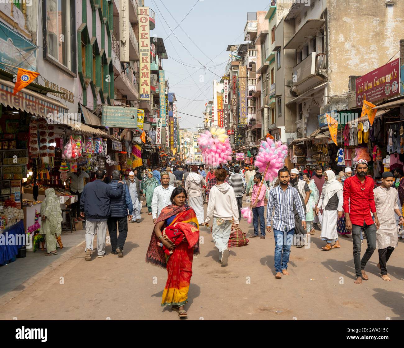 India rajasthan ajmer street scene hi-res stock photography and images ...