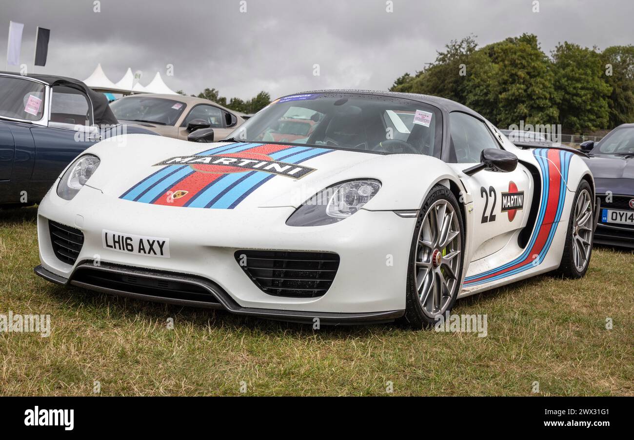 Porsche 918 martini livery hi-res stock photography and images - Alamy