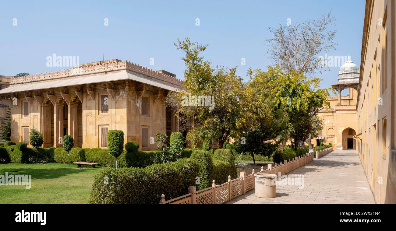 Indien, Rajasthan, Ajmer, Akbar Palace, seit 1908 Museum Stock Photo ...