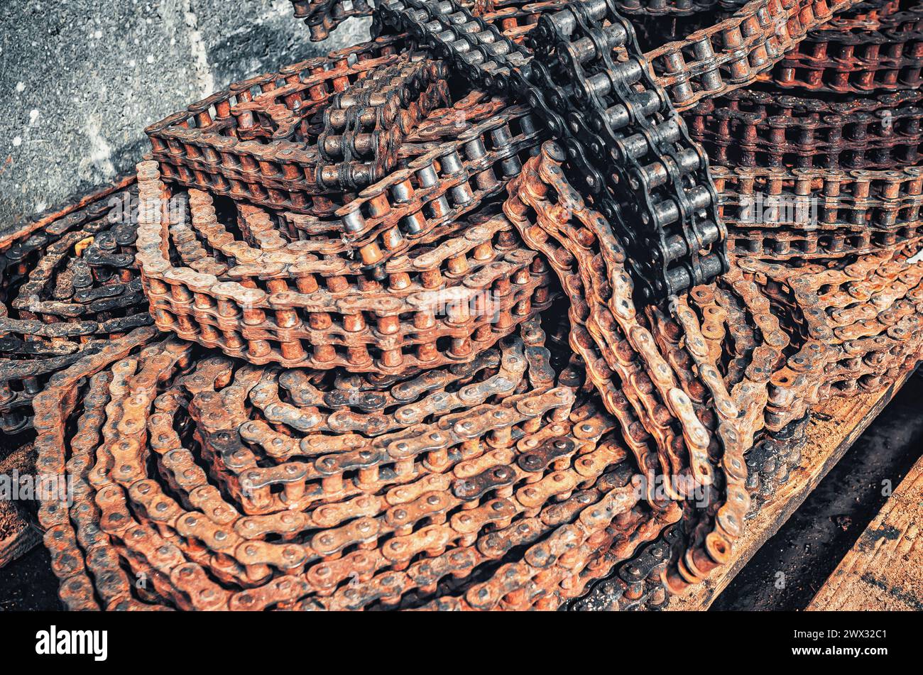 Texture of roller chains background. Rusty old chains, chain gear ...