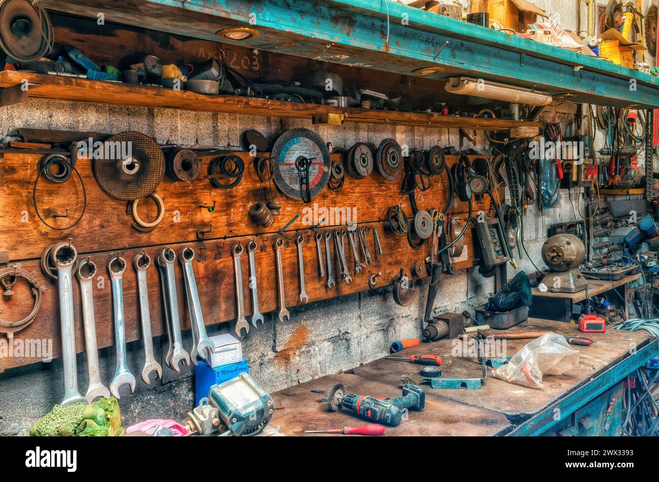 Collection of hardware items hi-res stock photography and images - Alamy