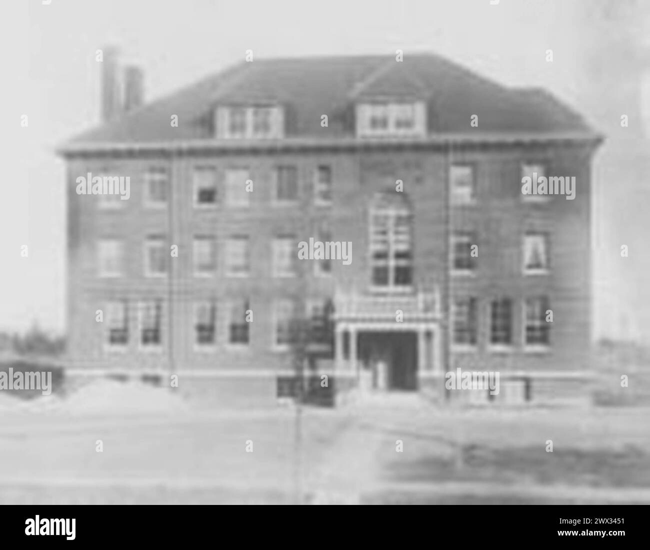 Old fashioned school building Black and White Stock Photos & Images - Alamy