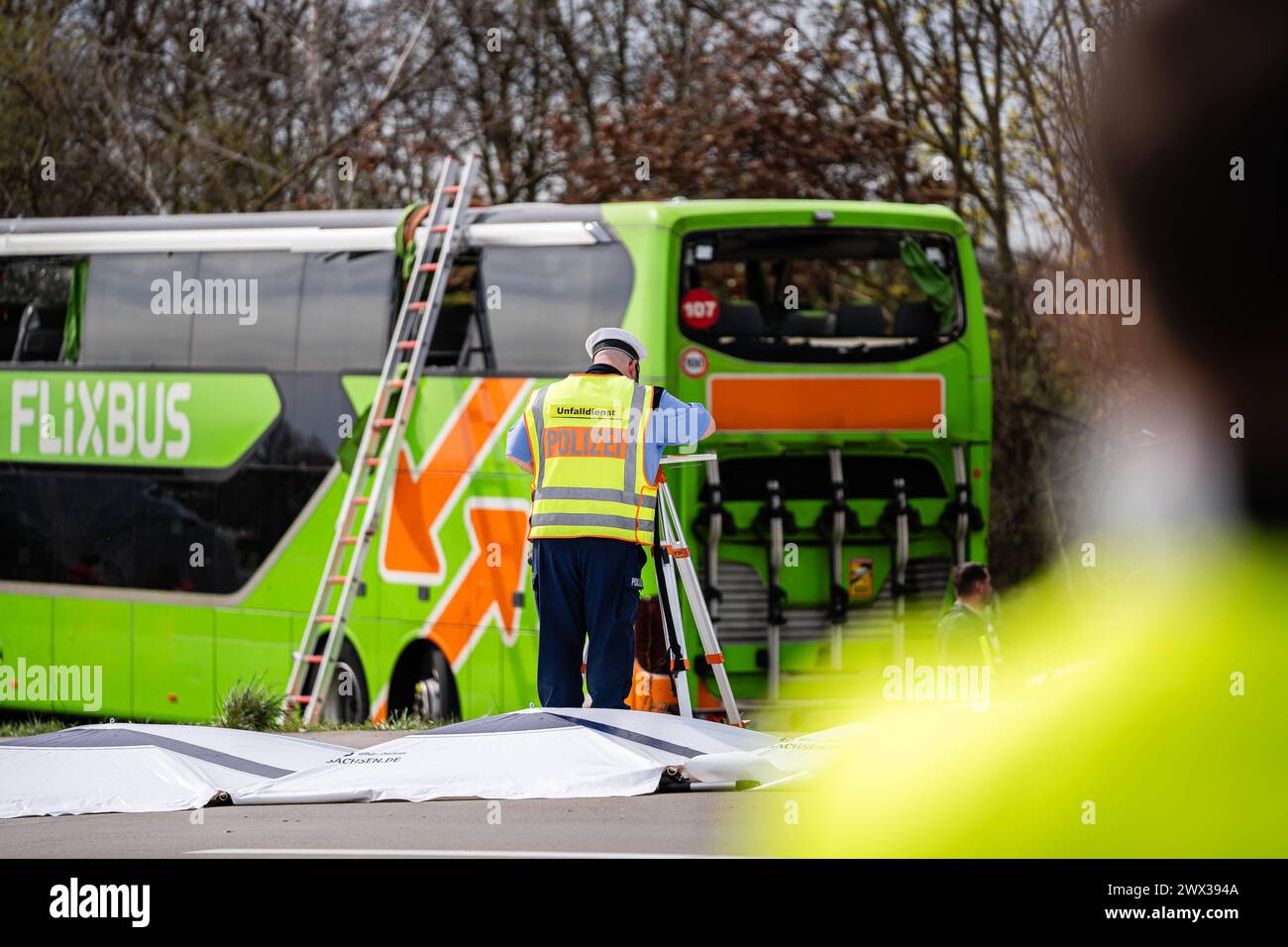 Datum: 27.03.24 / Ort: BAB9/Leipzig Horror-Unfall in Sachsen Auf der A9 bei Leipzig zwischen ...