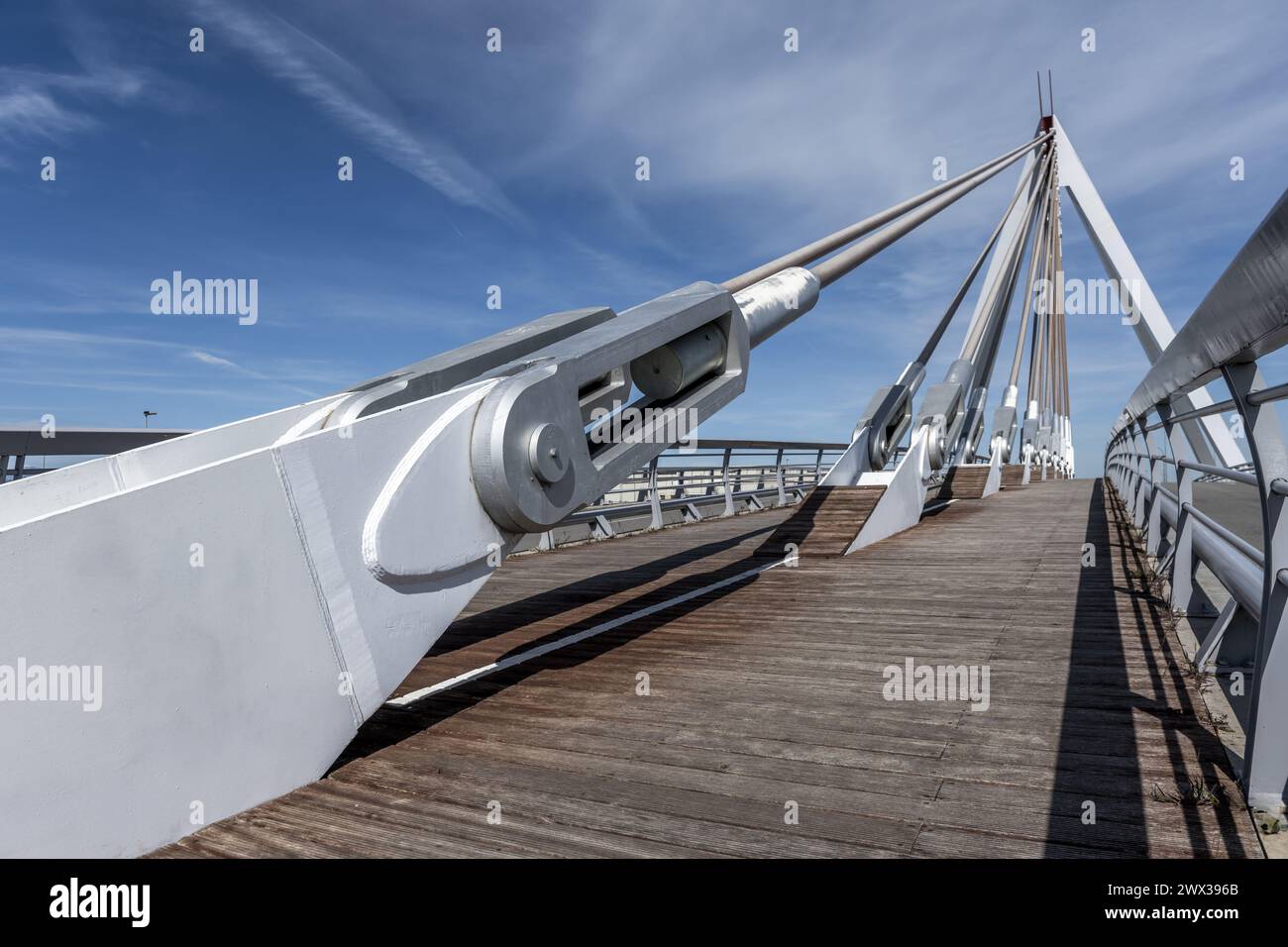 Modern suspension bridge hi-res stock photography and images - Alamy
