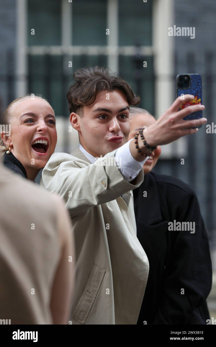 Heartstopper netflix hi-res stock photography and images - Alamy