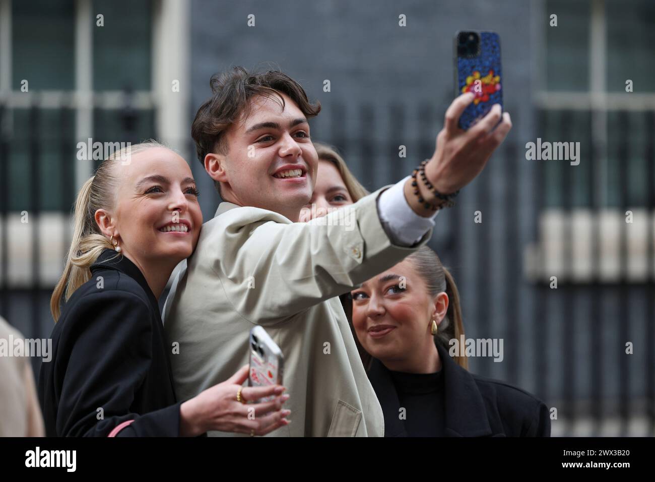 Heartstopper netflix hi-res stock photography and images - Alamy