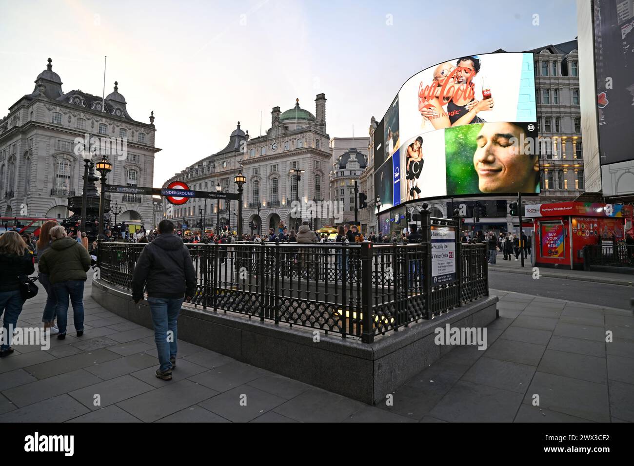 Piccadilly circus w1 street hi-res stock photography and images - Alamy