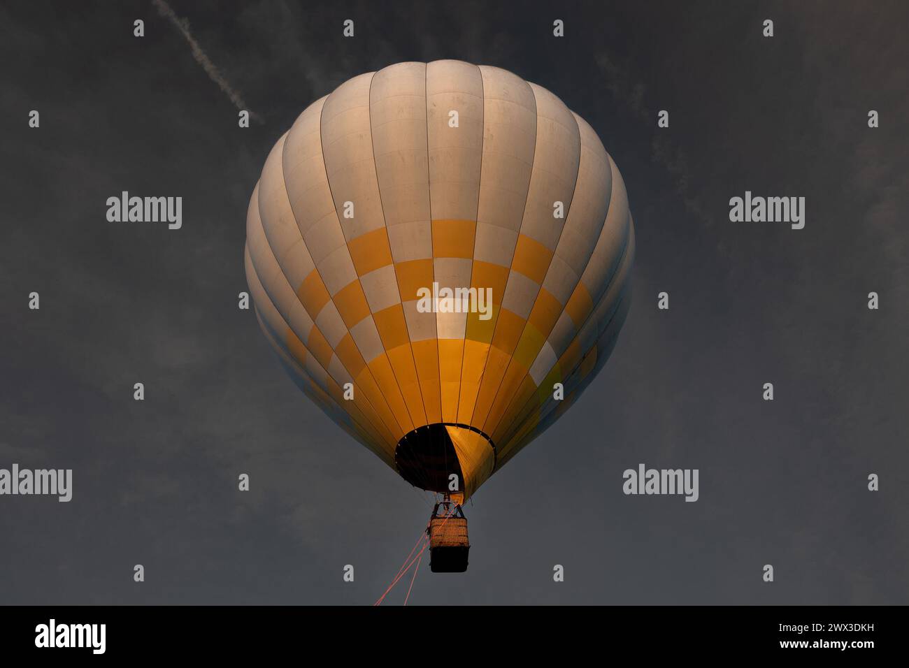 Burning balloons hi-res stock photography and images - Alamy
