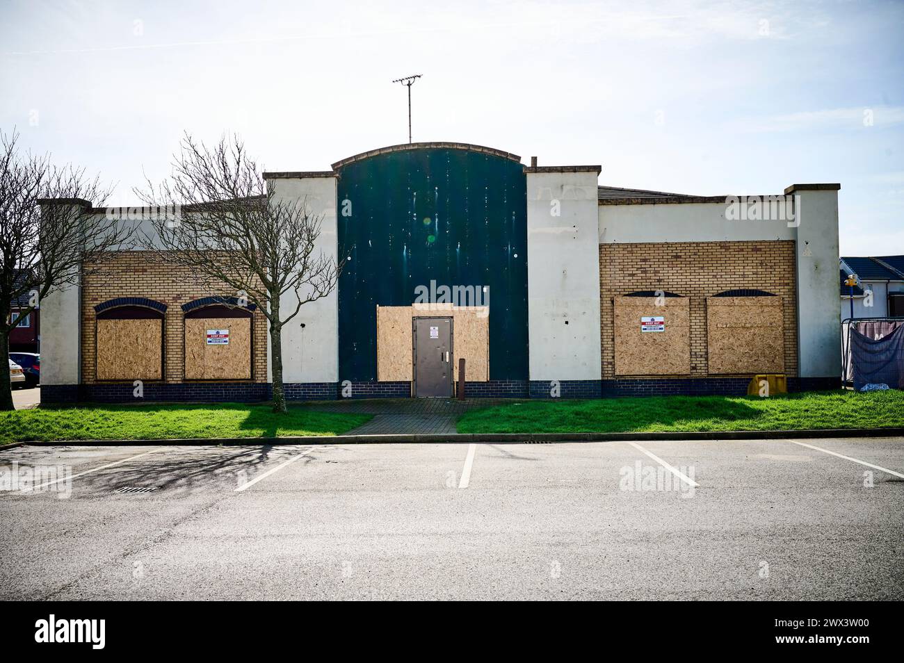 Closed down and boarded up restaurant,Blackpool Stock Photo - Alamy