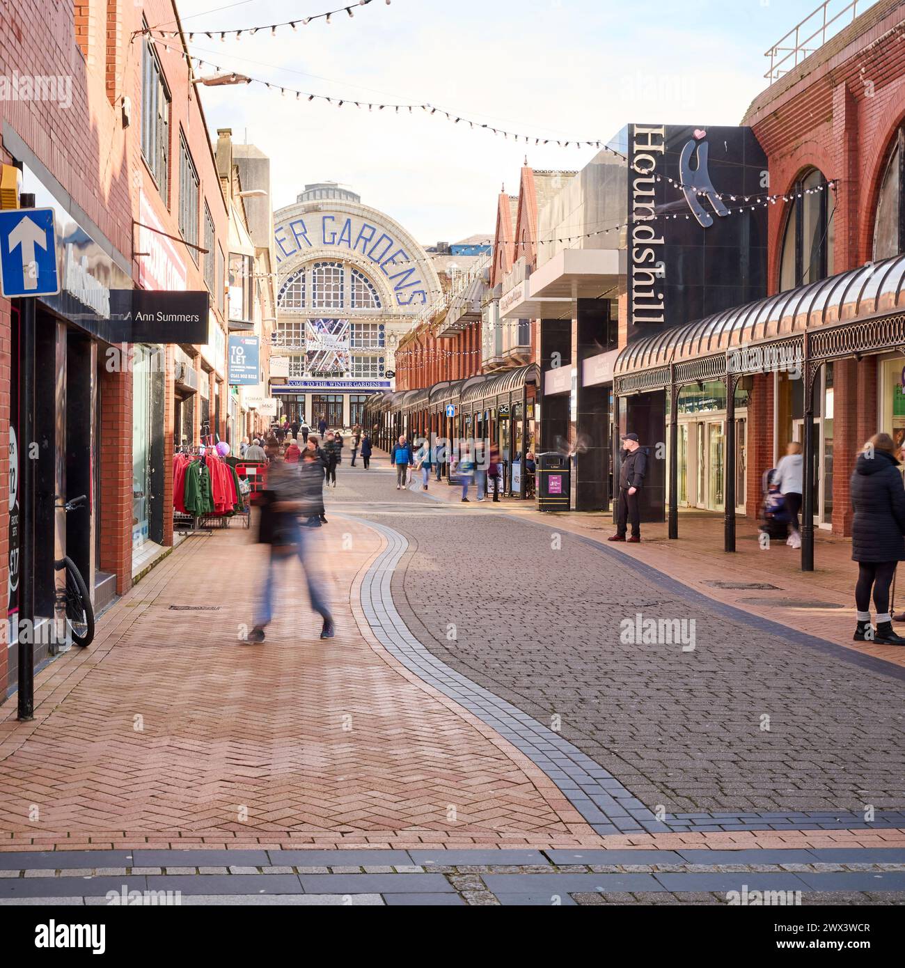 Shops,shoppers and other businesses along Victoria Street,Blackpool ...