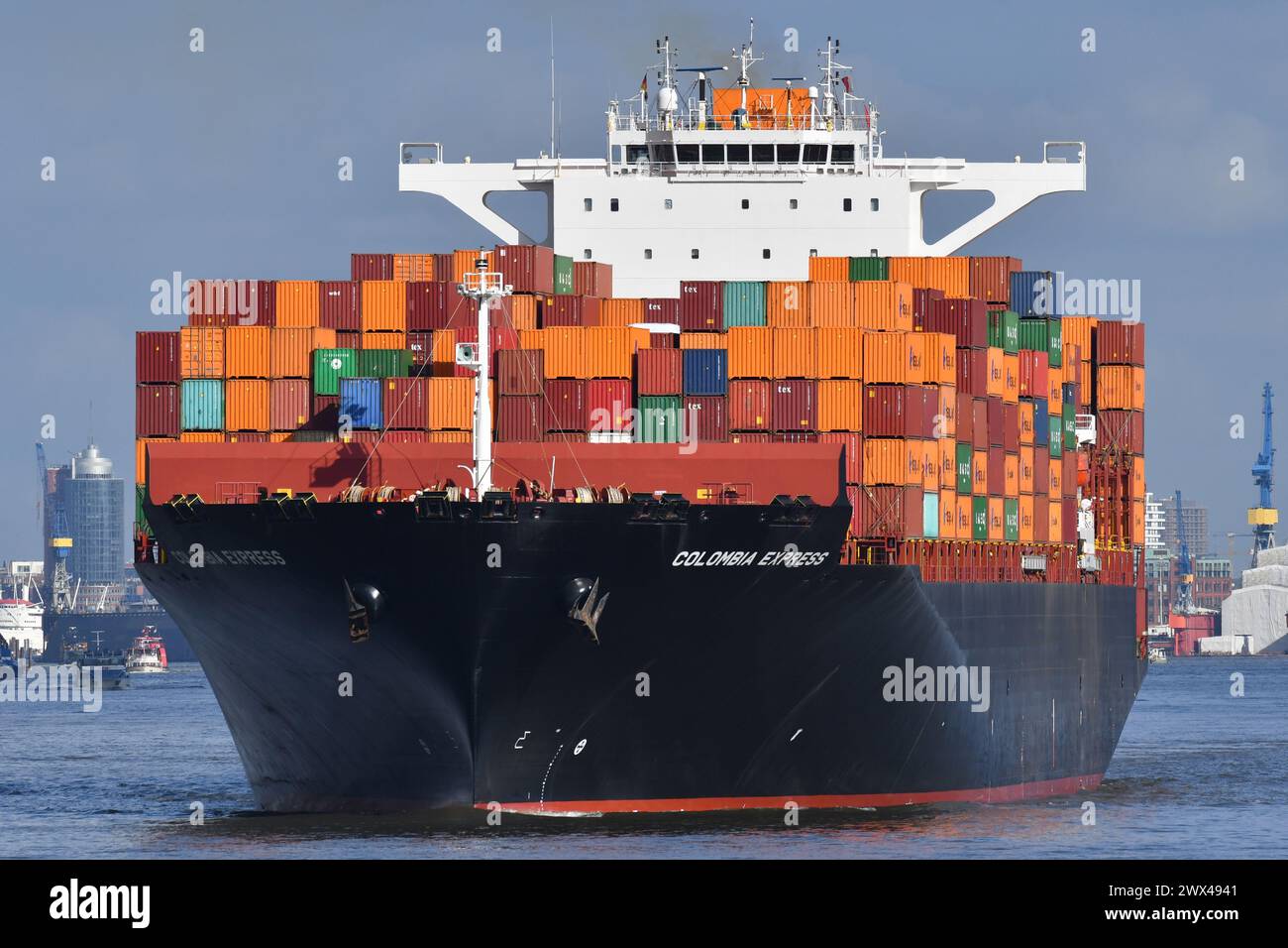 Containership COLOMBIA EXPRESS outbound from the port of Hamburg Stock ...