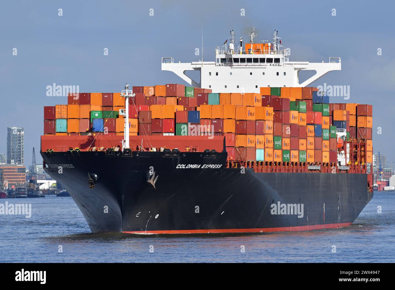 Colombia shipping port hi-res stock photography and images - Alamy