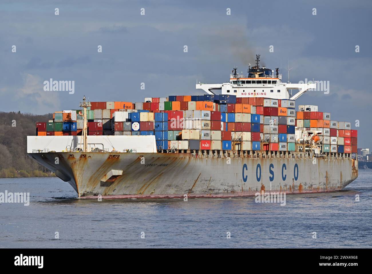 Cosco containership hi-res stock photography and images - Alamy