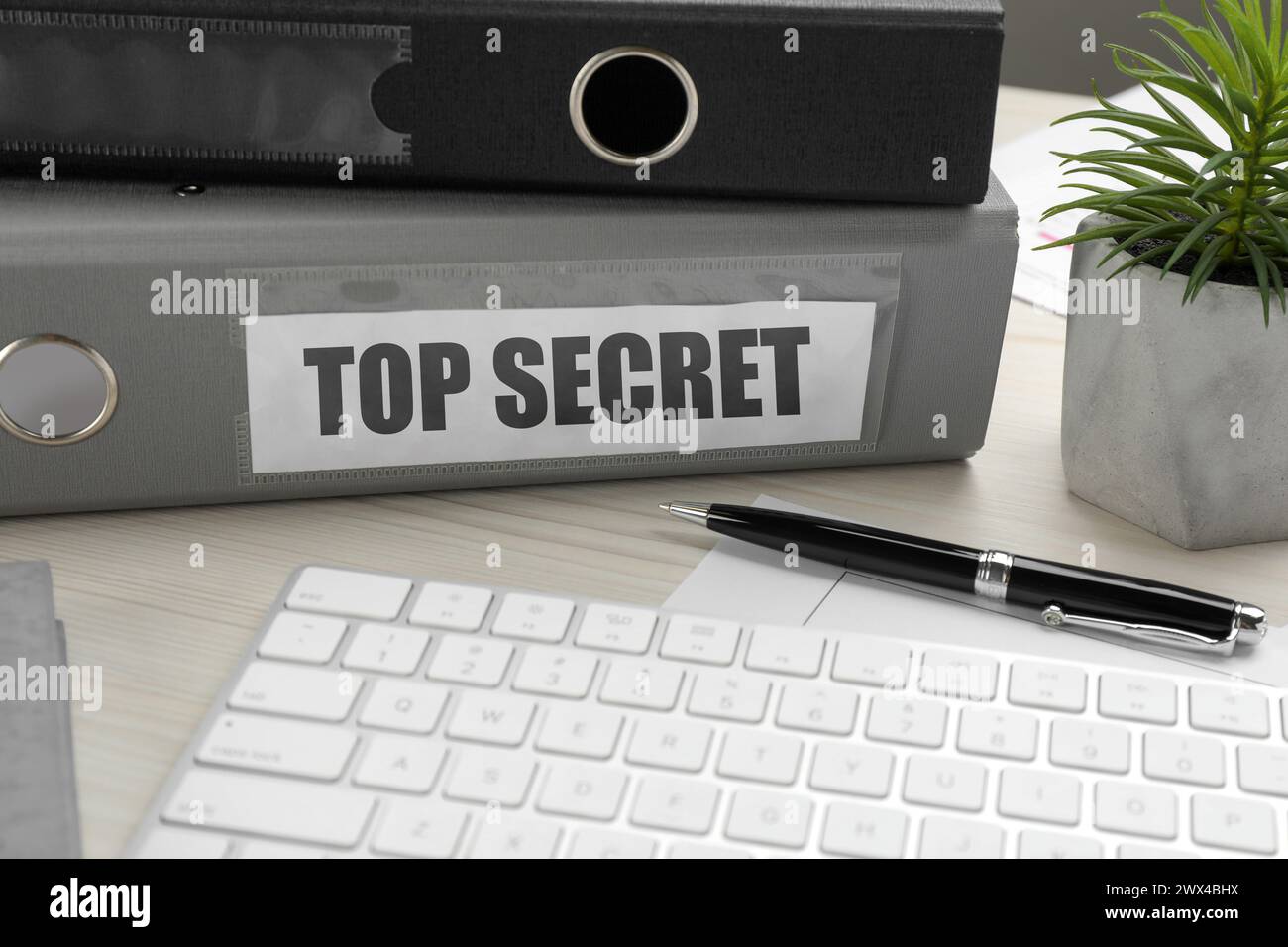 Computer keyboard computer symbol label hi-res stock photography and ...