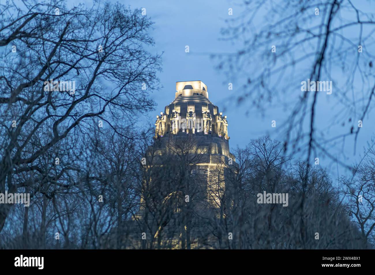 Battle of nations monument at night Stock Photo - Alamy