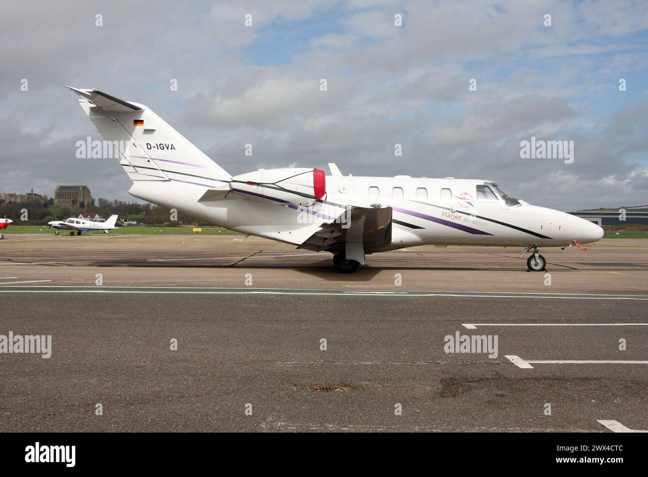 Starjet aviation hi-res stock photography and images - Alamy