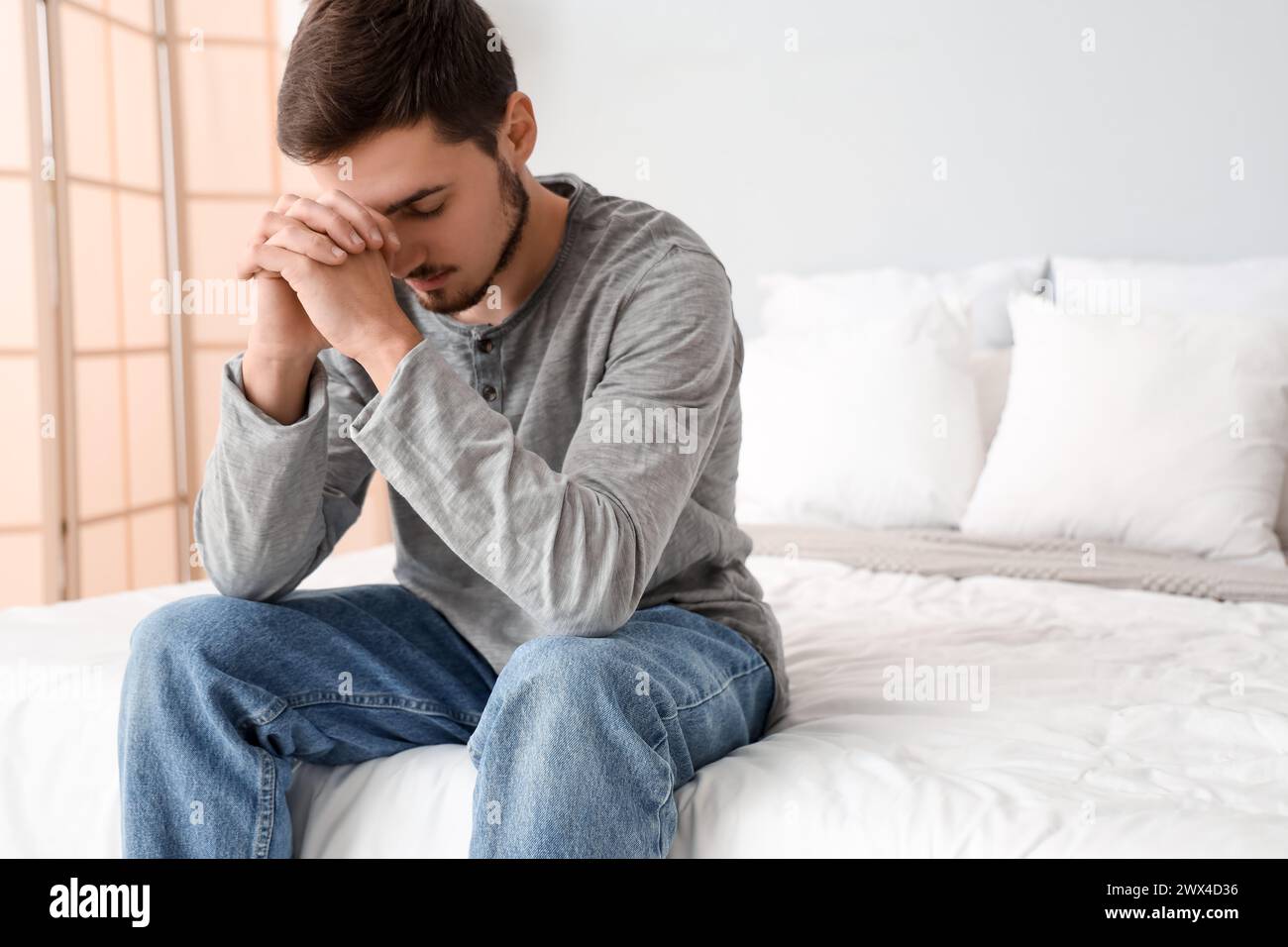 Bedroom bed pray prayer hi-res stock photography and images - Alamy