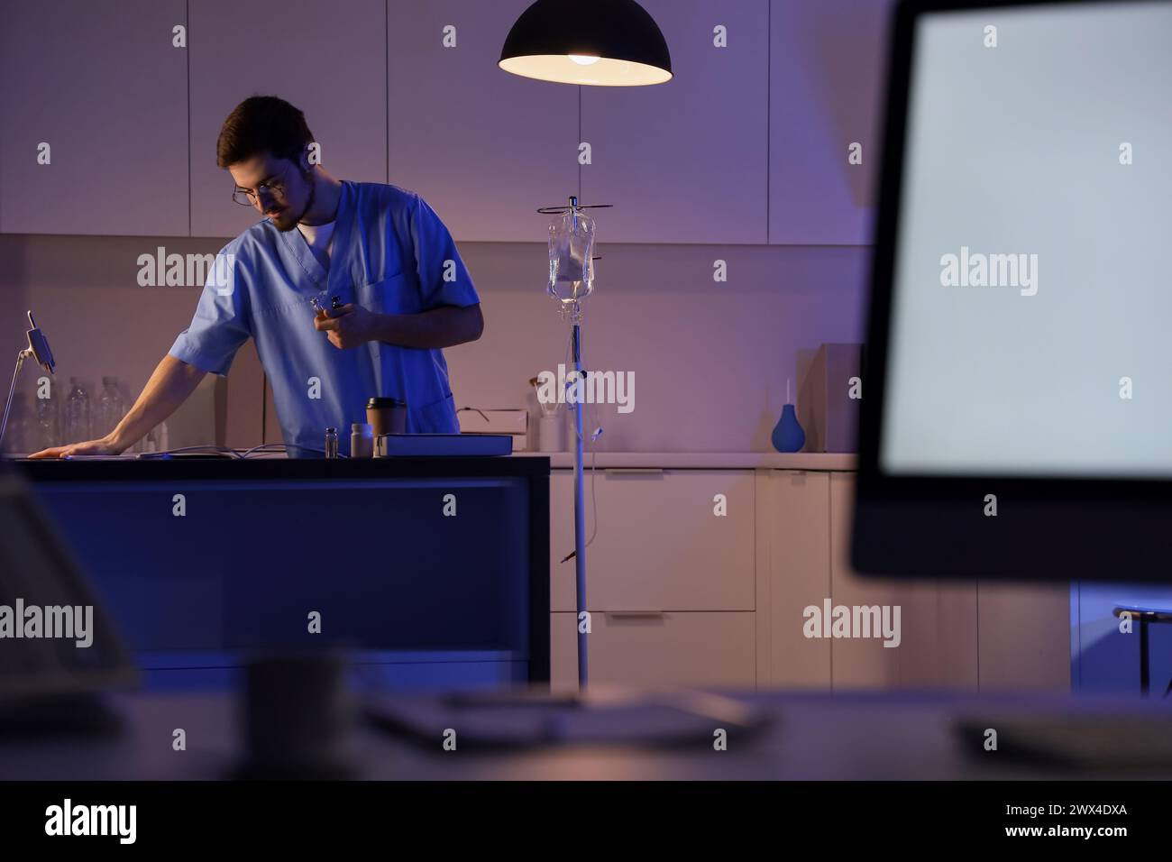 Night shift nurse hi-res stock photography and images - Alamy