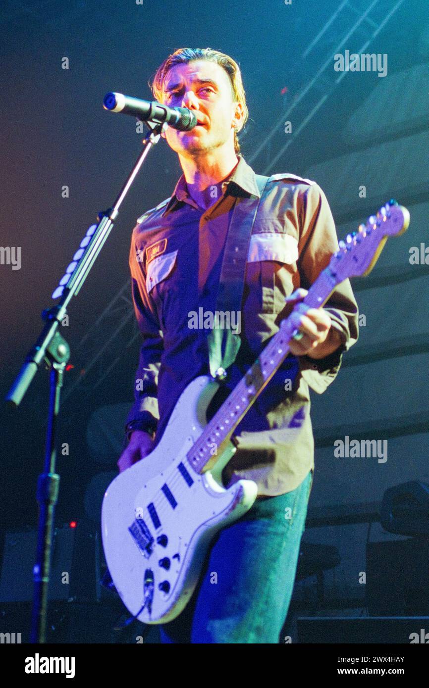GAVIN ROSSDALE, BUSH, 2001 CONCERT: Gavin Rossdale of the English rock ...