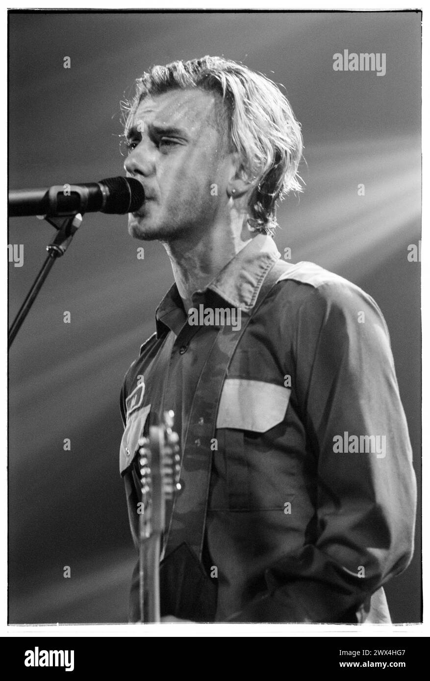 GAVIN ROSSDALE, BUSH, 2001 CONCERT: Gavin Rossdale of the English rock ...