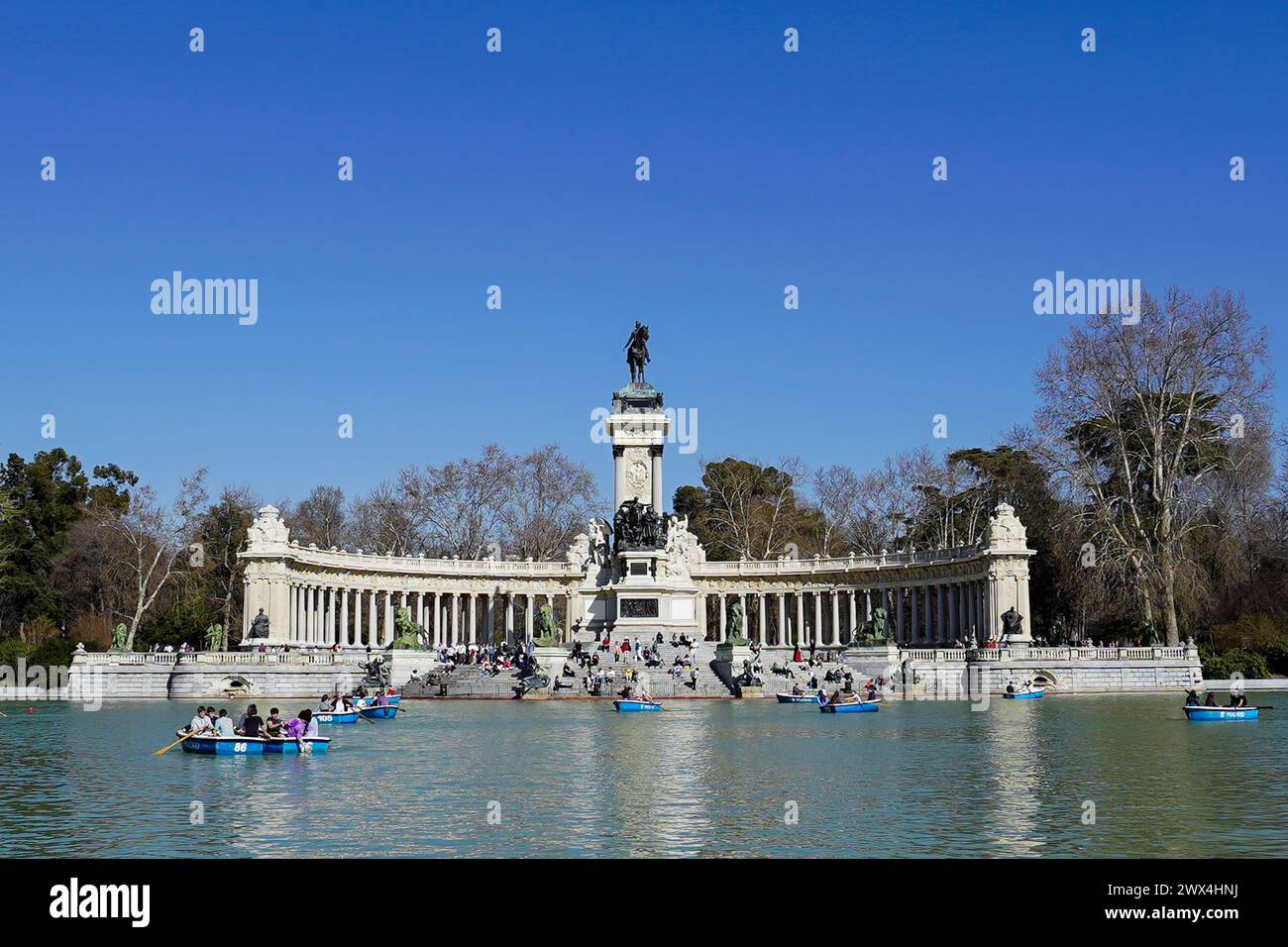 Estanque grande de el retiro hi-res stock photography and images - Alamy