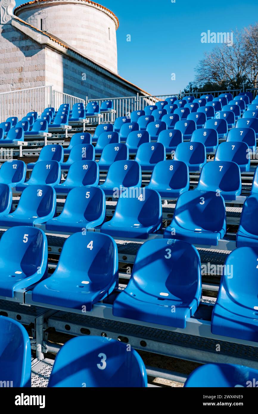 Empty church auditorium hi-res stock photography and images - Alamy