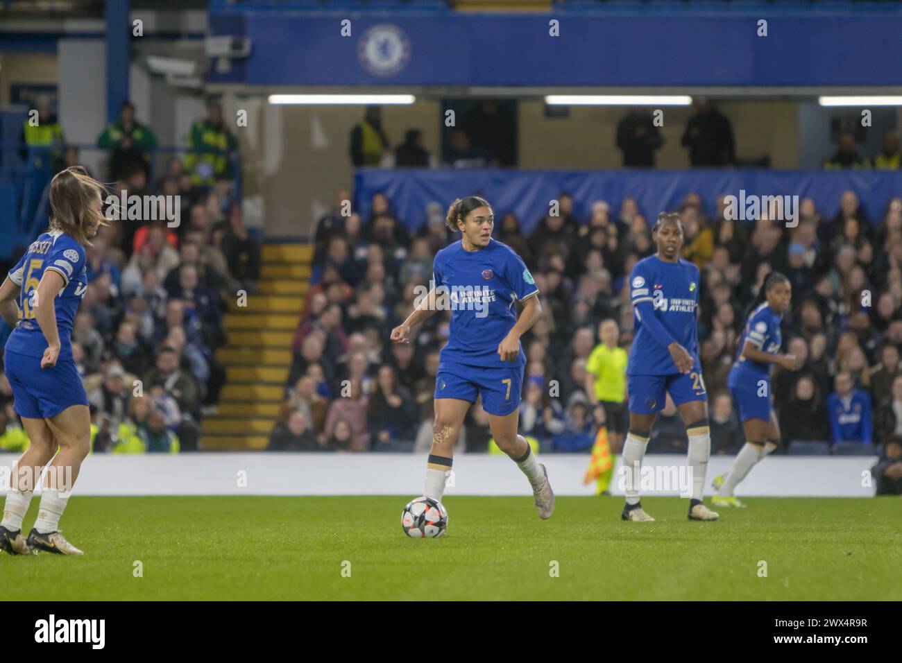 Stamford Bridge, London, UK. 27th Mar, 2024. Jess Carter (7 Chelsea) in ...