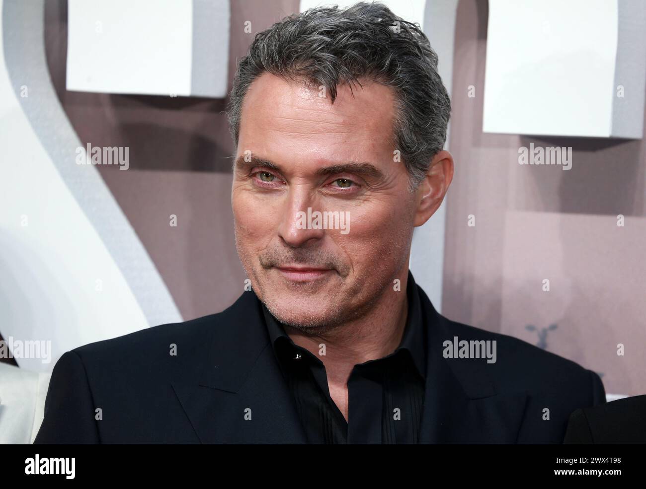 Scoop world premiere in london hi-res stock photography and images - Alamy