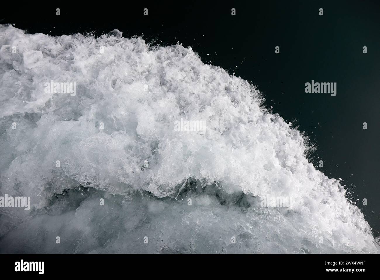 Wave forming in front of a ship. Beautiful whitewater Stock Photo - Alamy