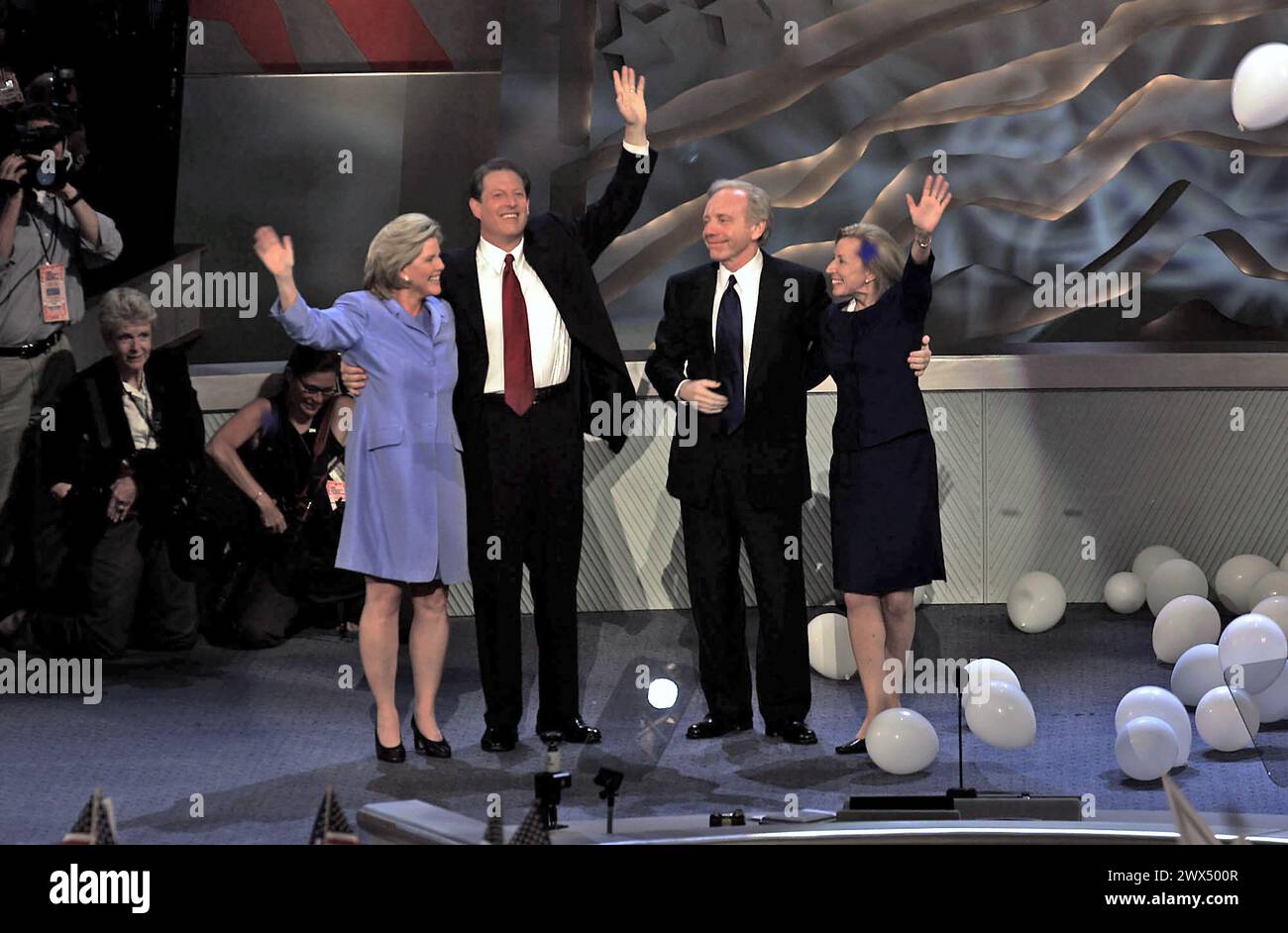 Joe lieberman and wife hadassah hi-res stock photography and images - Alamy