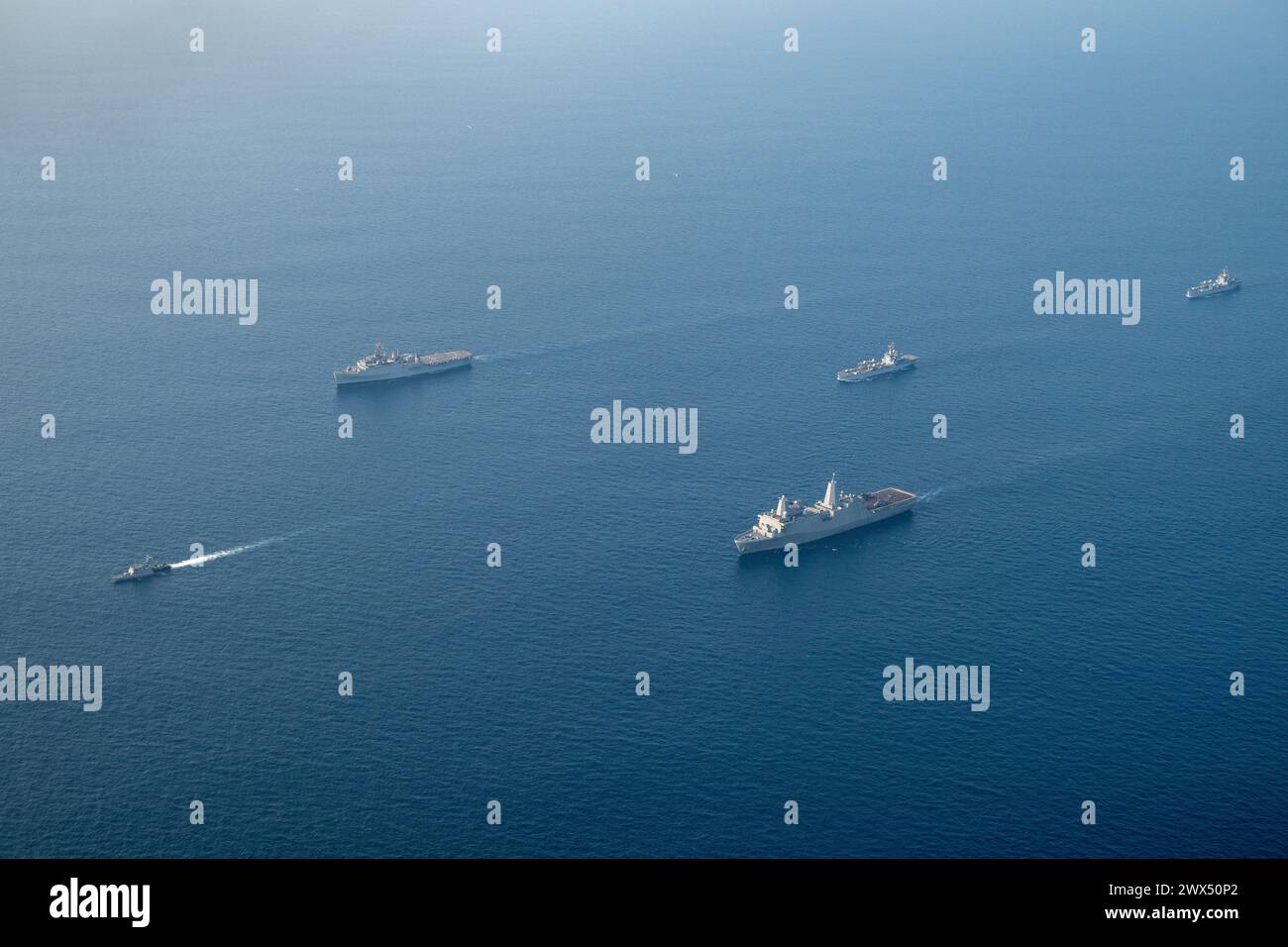 U.S. Navy San Antonio-class amphibious transport dock ship USS Somerset ...