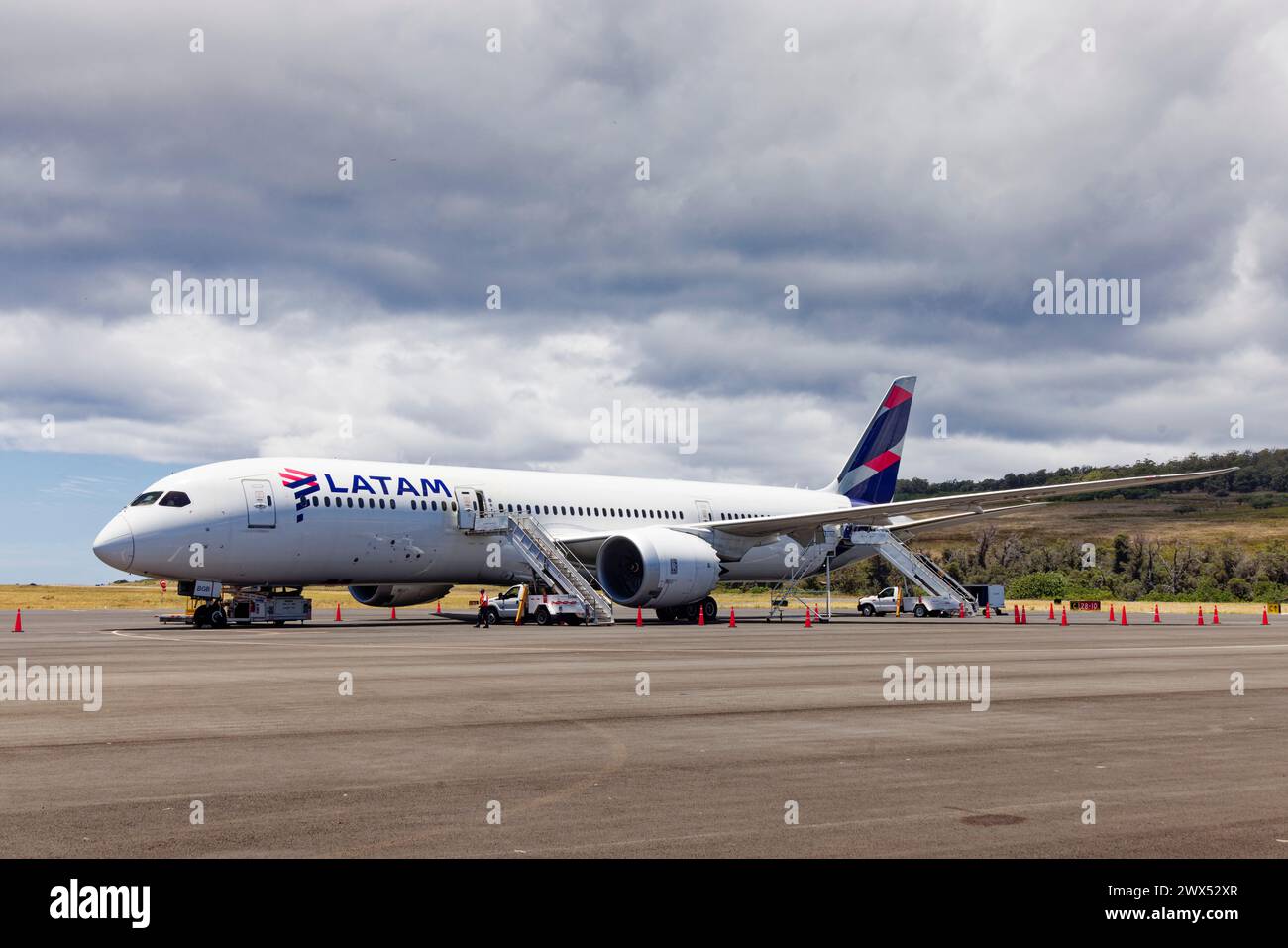 Easter Island, Chile. 31st Dec 2023. A Latam airline plane on the ...