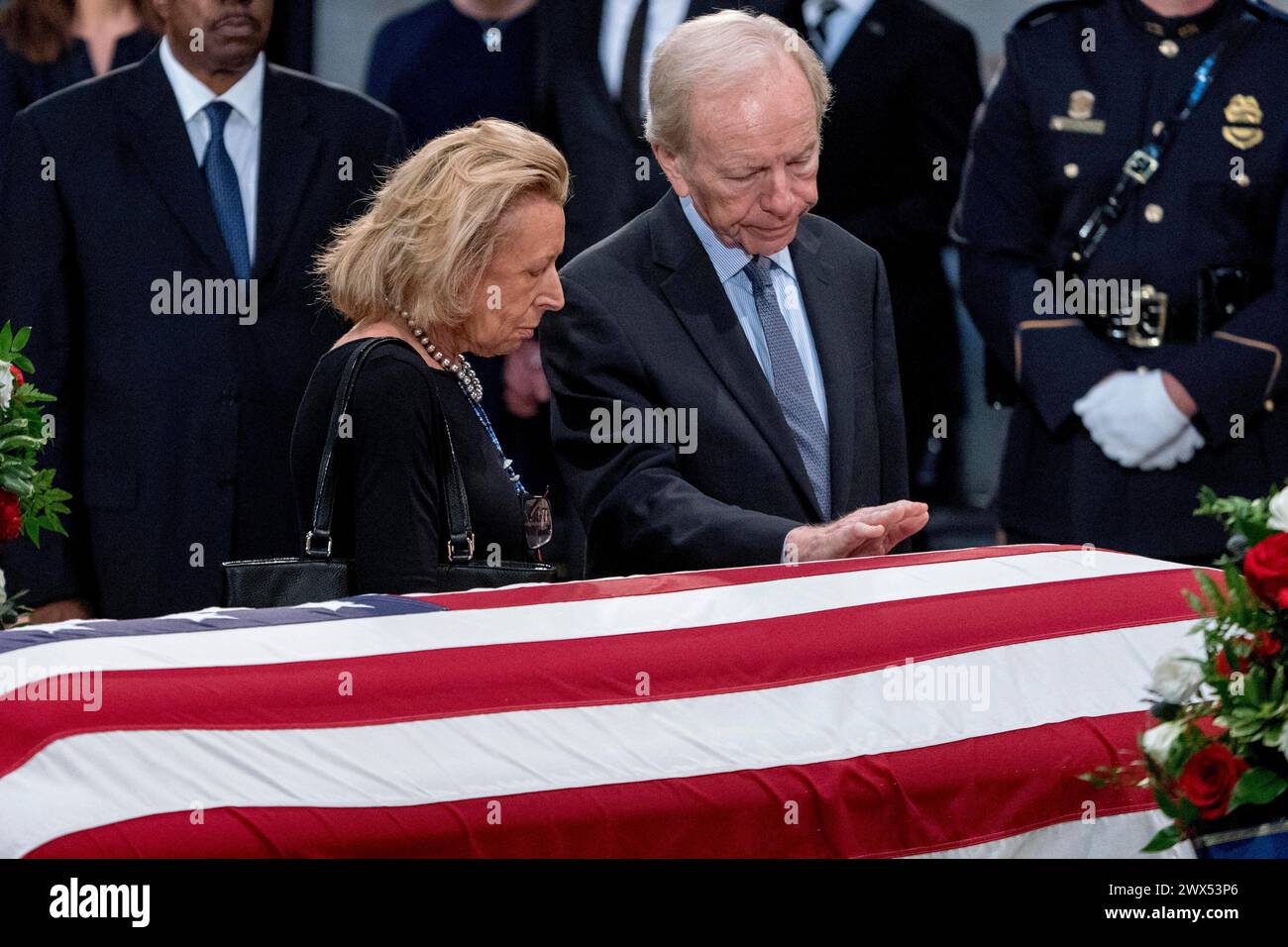 Sen joe lieberman hi-res stock photography and images - Alamy