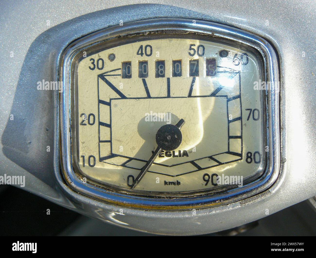 close up of old vespa motorcycle speedometer indicator Stock Photo - Alamy
