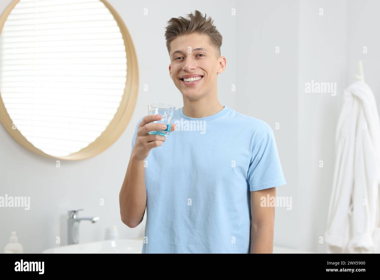 Man rinsing mouth wash hi-res stock photography and images - Alamy