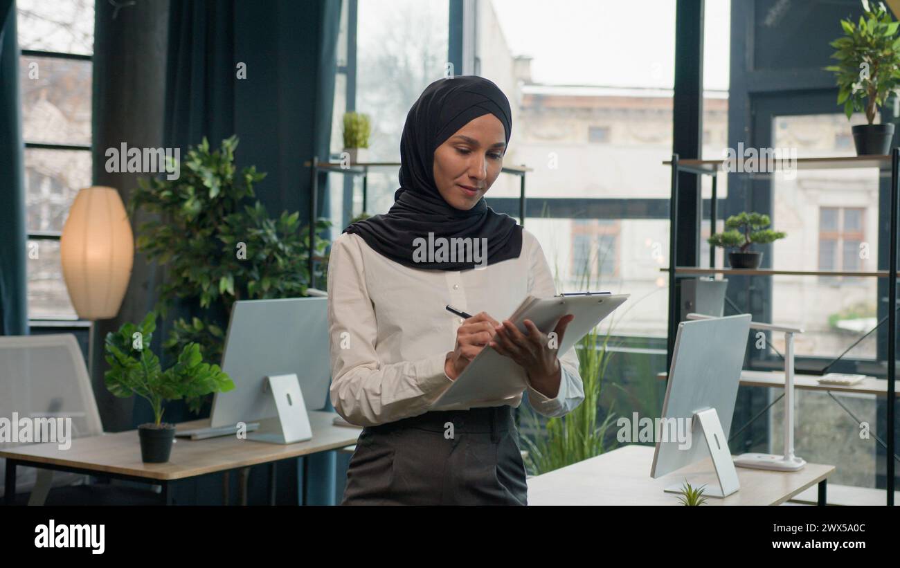 Happy muslim Islam woman Arabian girl in hijab HR manager secretary ...
