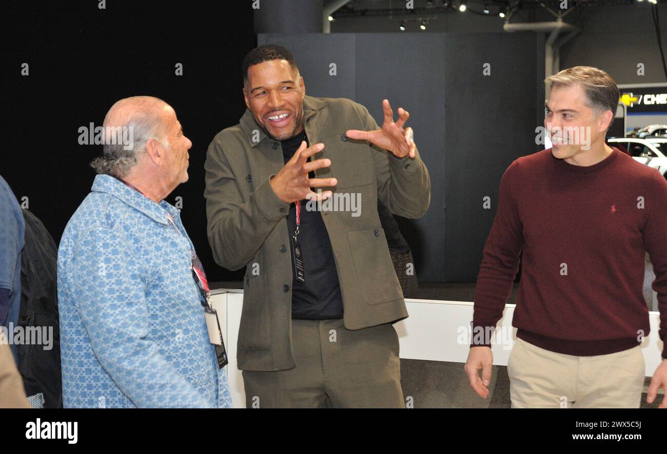 New York, USA. 27th Mar, 2024. Michael Strahan (C) sees his 2024 Tedson ...