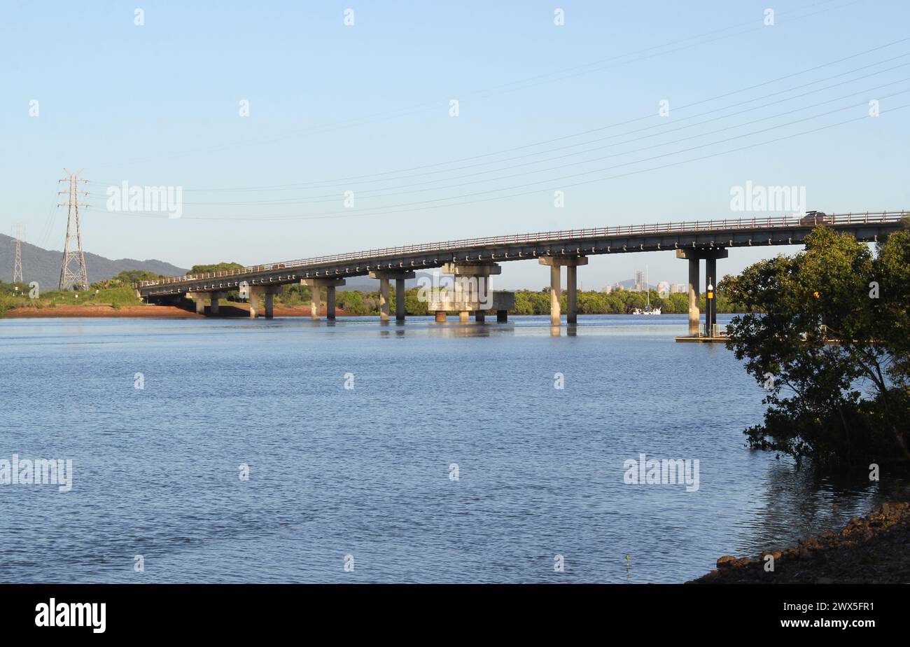 Gladstone bridge hi-res stock photography and images - Alamy