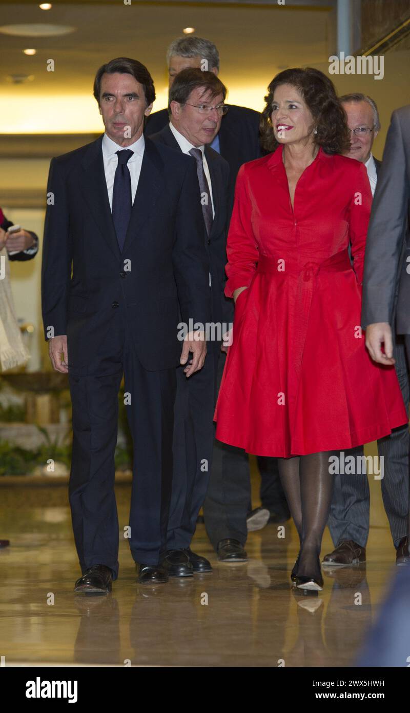 Jose maria aznar presents his new book hi-res stock photography and ...