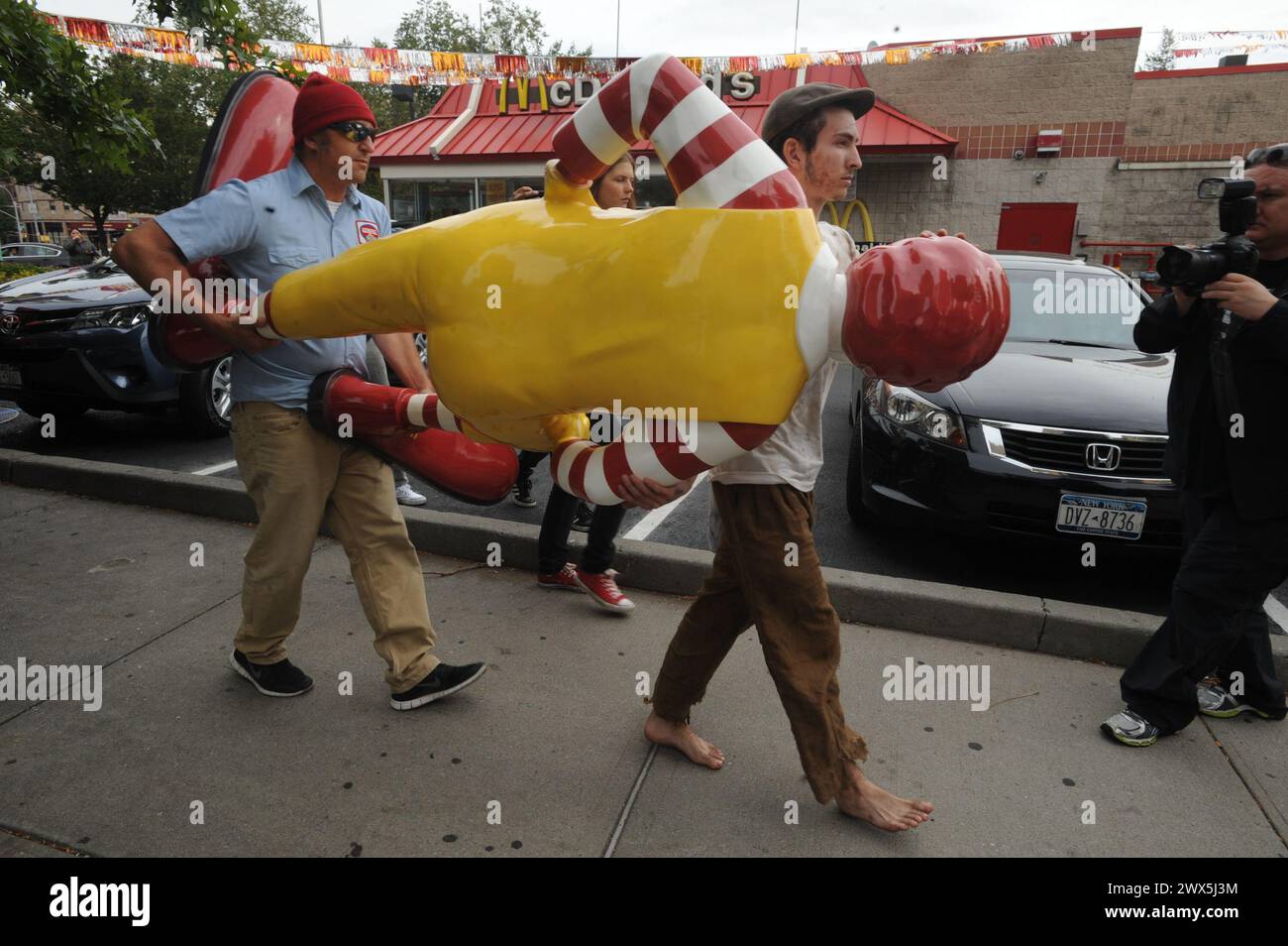 Ronald mcdonalds graffiti hi-res stock photography and images - Alamy