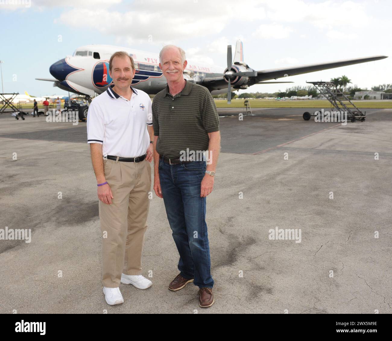 MIAMI, FL - NOVEMBER 17: Captain 'Sully' Sullenberger and Co-pilot Jeff ...