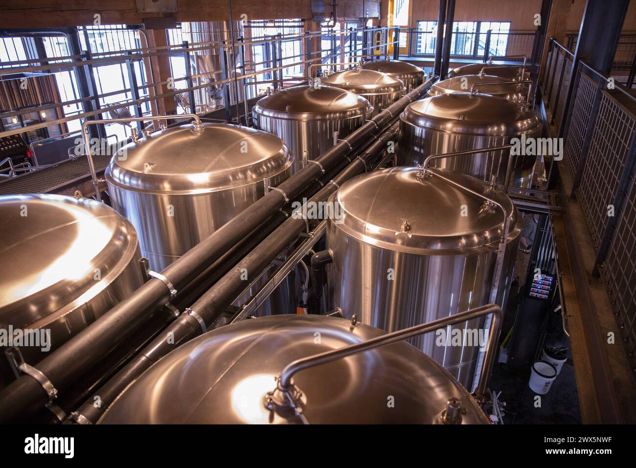 Brewery beer tanks hi-res stock photography and images - Alamy